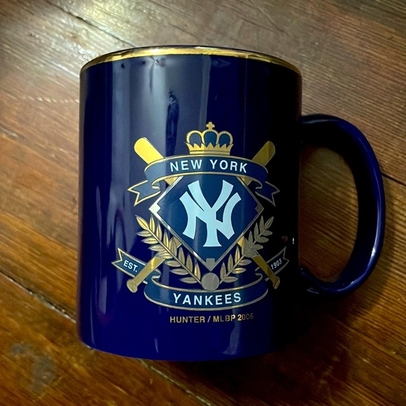 MLB | Kitchen | New York Yankees Cobalt Blue Gold Trim Mug Hunter Mlbp ...